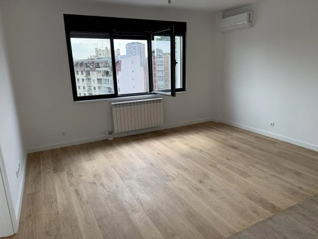 ZEMUN ZEMUN 36m2 , 162000e