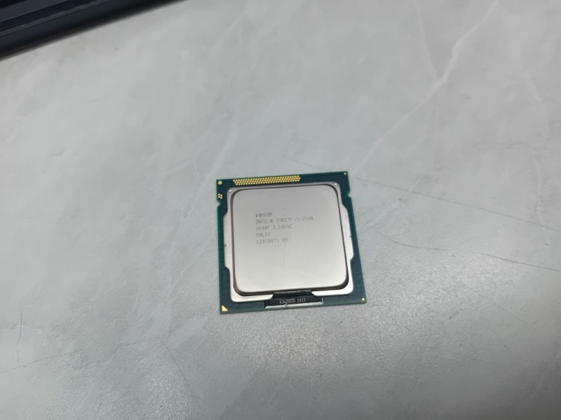 procesor i5 2500 3300mhz ispravan 1155 socet