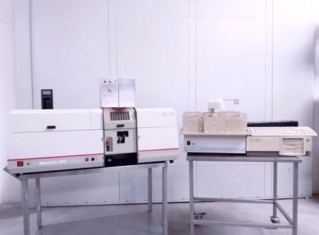 Analitički instrument VARIAN SPECTRAA-800