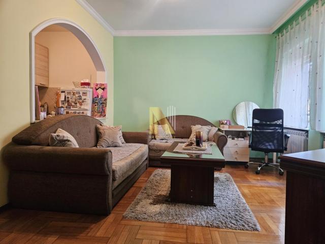 Socijalno, uknjižena garsonjera 30m2