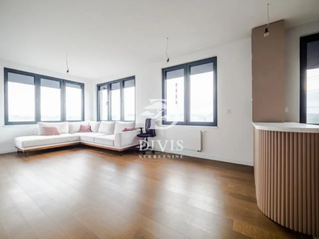 Luksuzan 4. 0 stan u kompleksu Lastavice, 83m2