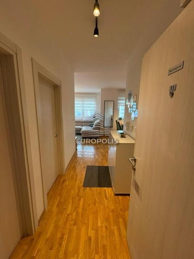 Lux namešten stan u novoj zgradi ID#9075