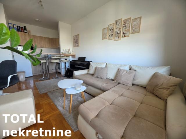 NOVI SAD - BULEVAR PATRIJARHA PAVLA - 36.00 m2