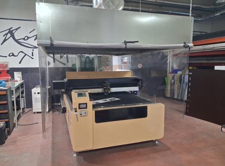 OEM кинески индустријски CO₂ ласерски сечач 1325 Индустријски CO₂ ласерски систем за сечење и гравирање