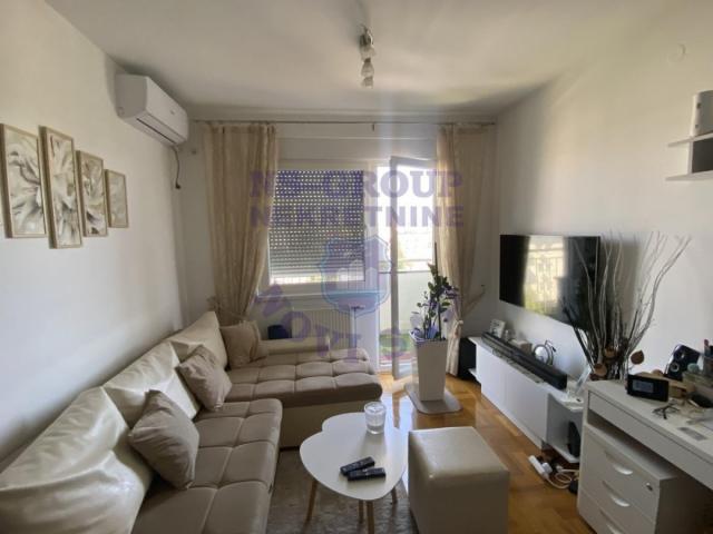Jednoiposoban stan na Bulevaru Patrijarha Pavla, 36m2