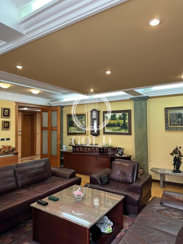 Prodaja specifične nekretnine:Novi Sad- Sajam- 236 m2 ID#10948