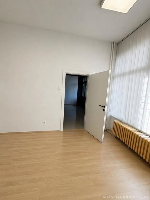 Prodaja, Stan, 52m2 , Kragujevac