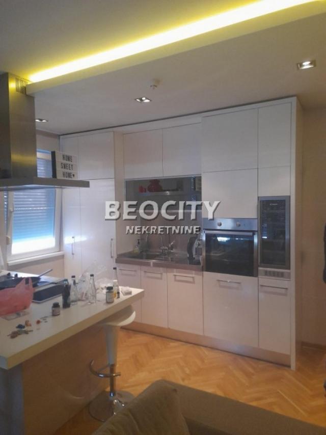 Zemun, Batajnica, Stevana Dubajića , 2.5, 106m2, 240000EUR