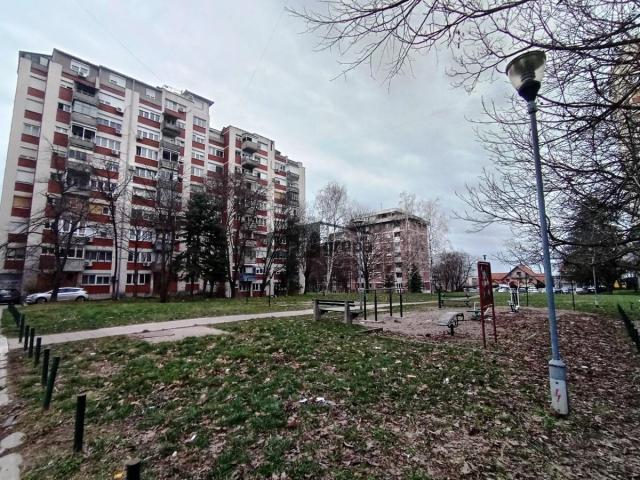 Železnik, Darinke Radović, 1.5 stan
