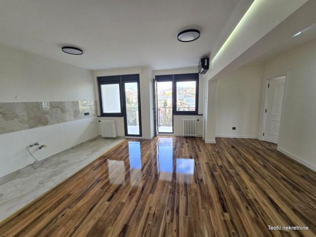 VRACAR JUŽNI BULEVAR 75m2 , (2T) ,298900e
