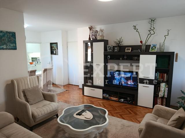 Odličan trosoba stan kod Doma zdravlja, 75 m2