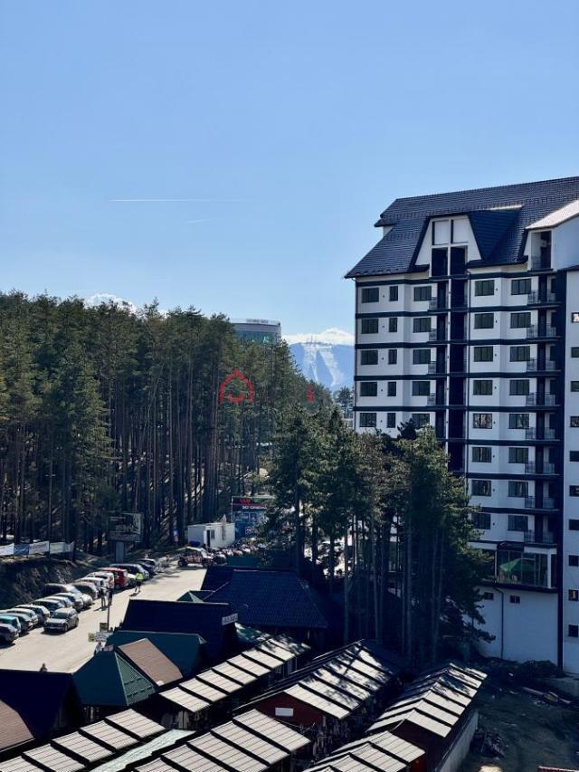 Novogradnja u centru Zlatibora!Parking!