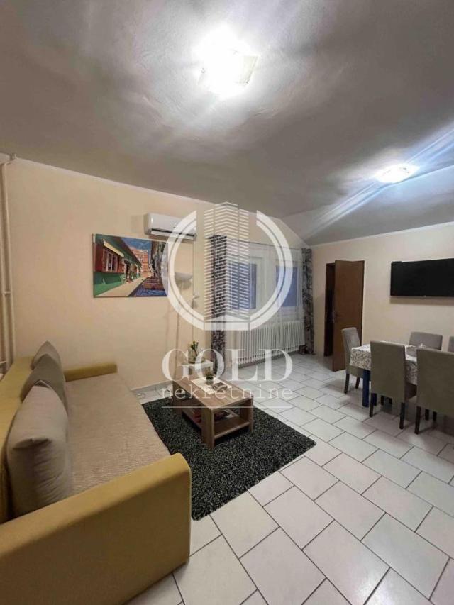 Prodaja stana-Trosoban, Centar-Stan na dan! ID#11184