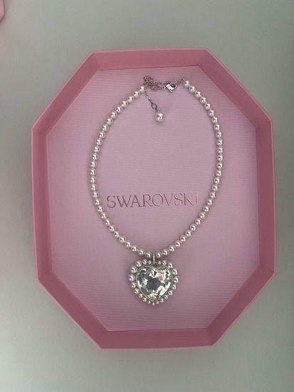 Swarovski ogrlica od perli sa kristalom