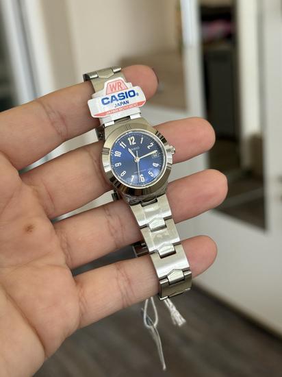 Casio ženski sat