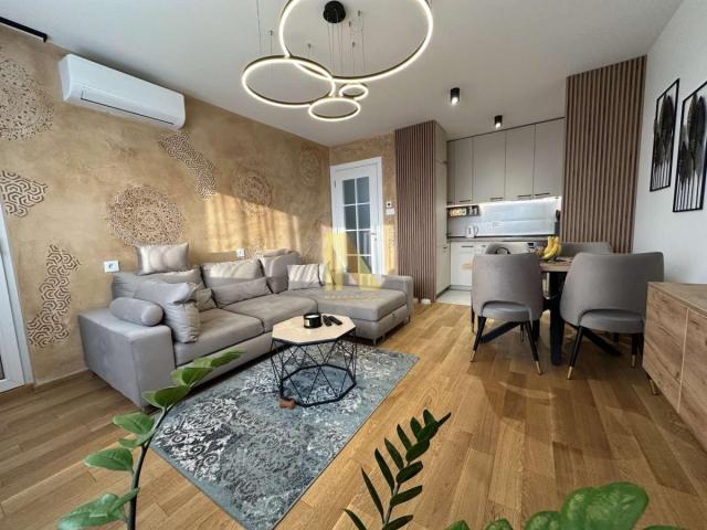 Prodaje se lux 4.0 stan u novoj zgradi renomiranog investitora
