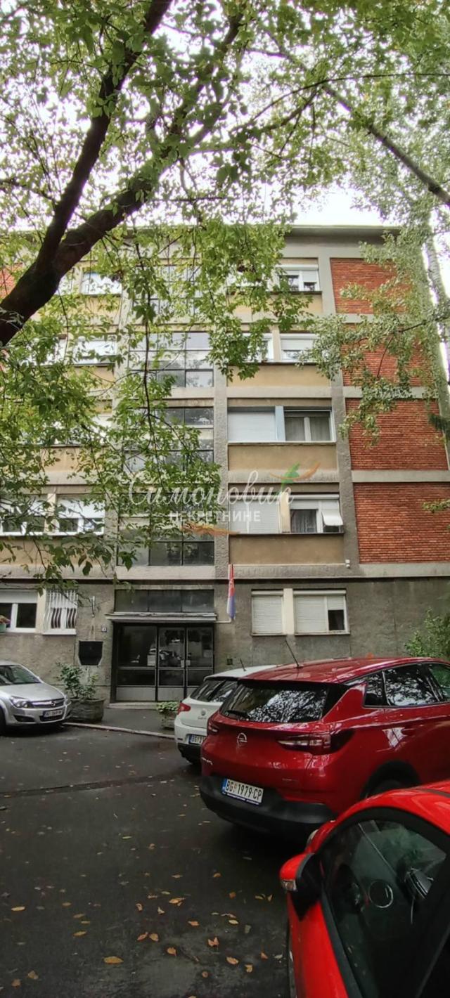 Zemun, Vrtlarska,2.5, 61m2, II, , terasa, cg, odličan ID#1840