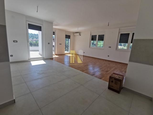 Odličan, lux stan, Sremska Kamenica, 124m2,  cena sa PDV-om