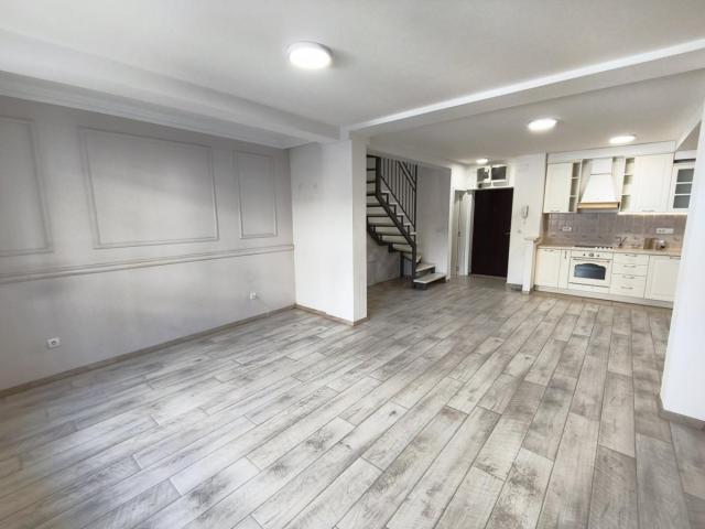 Duplex sa garažom  -  95m2 + 13m2  -  Dom Zdravlja