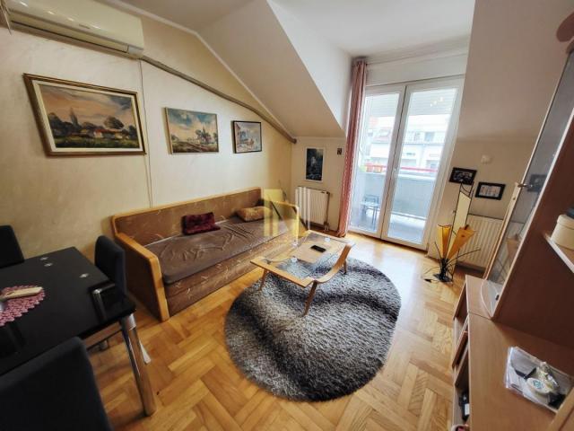 Kompletno namešten dvoiposoban stan na traženoj lokaciji