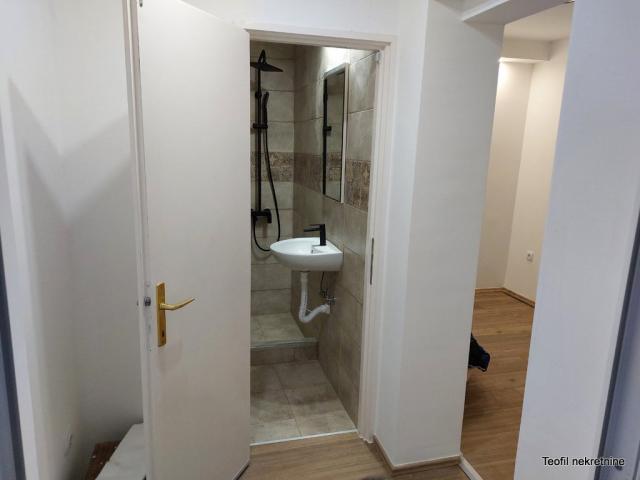 ZEMUN ZEMUN - SAVE KOVAČEVIĆA 34m2 , 95000e