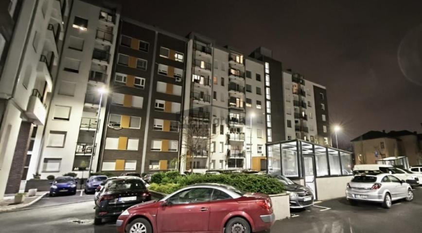 Lux, odmah useljiv