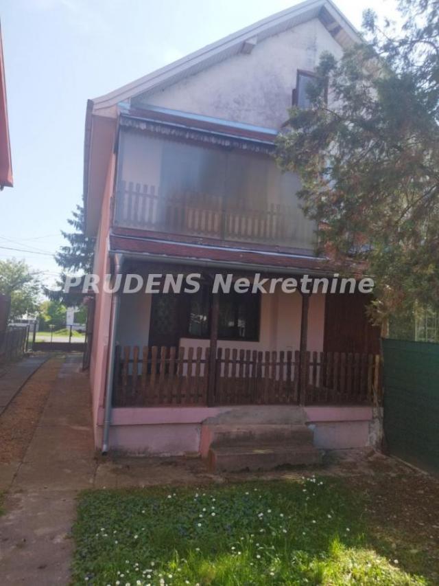 Bečmen, kuća u glavnoj ulici