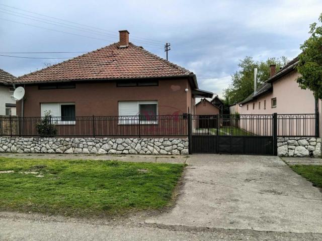 Srbobran, Odlična kuća sa novim nameštajem blizu centra