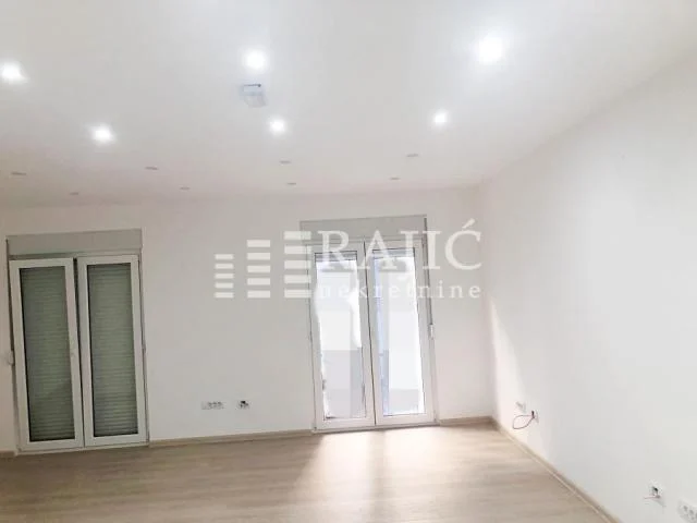 Poslovna zgrada-Dorćol, Cara Dušana,220m2,7.0-sve novo+dva parking mesta #3935