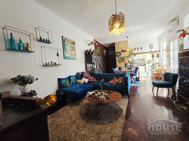 SREMSKI KARLOVCI - SREMSKI KARLOVCI - 260.00 m2