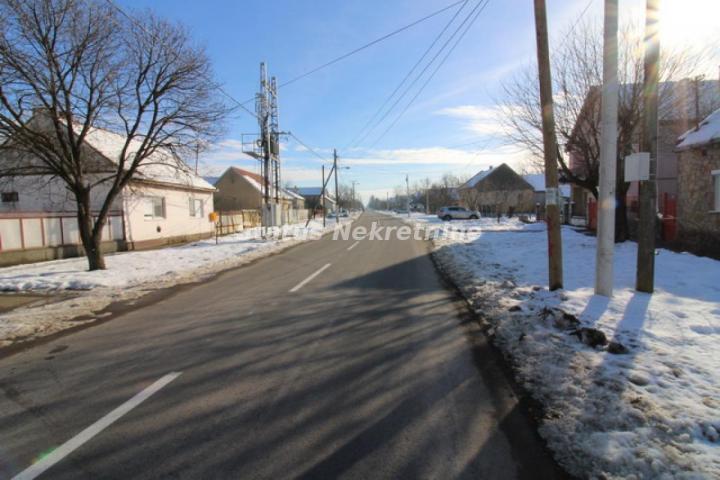 Građevinski plac za kuću 065/3858-888