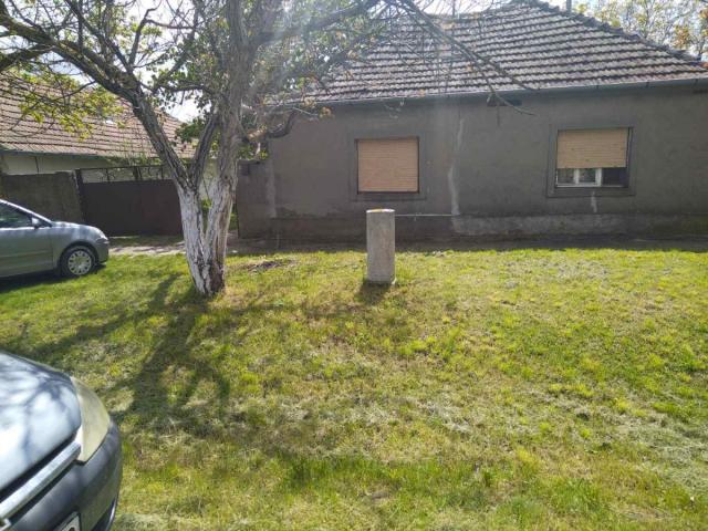Kuća u Vojvodini 120m Taraš (Zrenjanin) plac 1600m useljiva