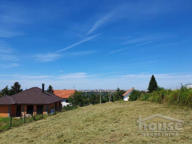 SREMSKA KAMENICA - BOCKE - 869.00 m2