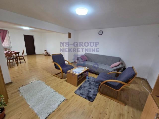 Na prodaju kuća u Kisaču, nedaleko od Novog Sada, u mirnoj ulici.