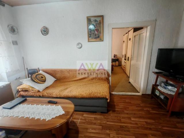 Aleksa Šantić – Održavana, nameštena kuća 94m2 + garsonjera, plac 14 ari