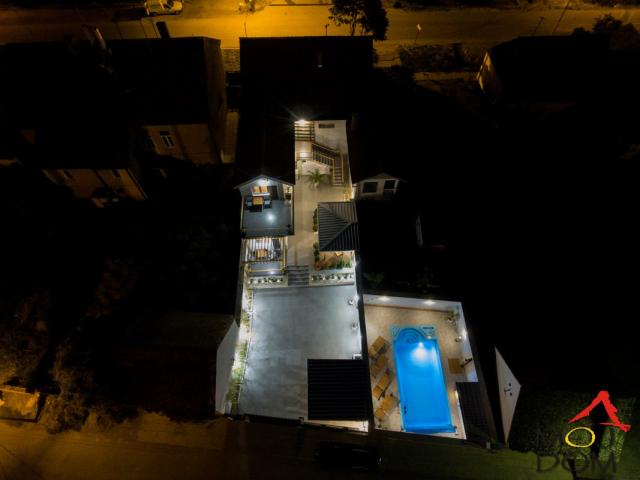 STARI SLANKAMEN - STARI SLANKAMEN - KUćA - 220 m2 - 360,500€
