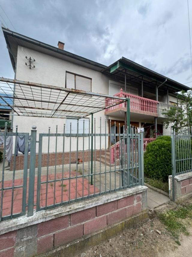 Kuca u Donju Lokosnicu