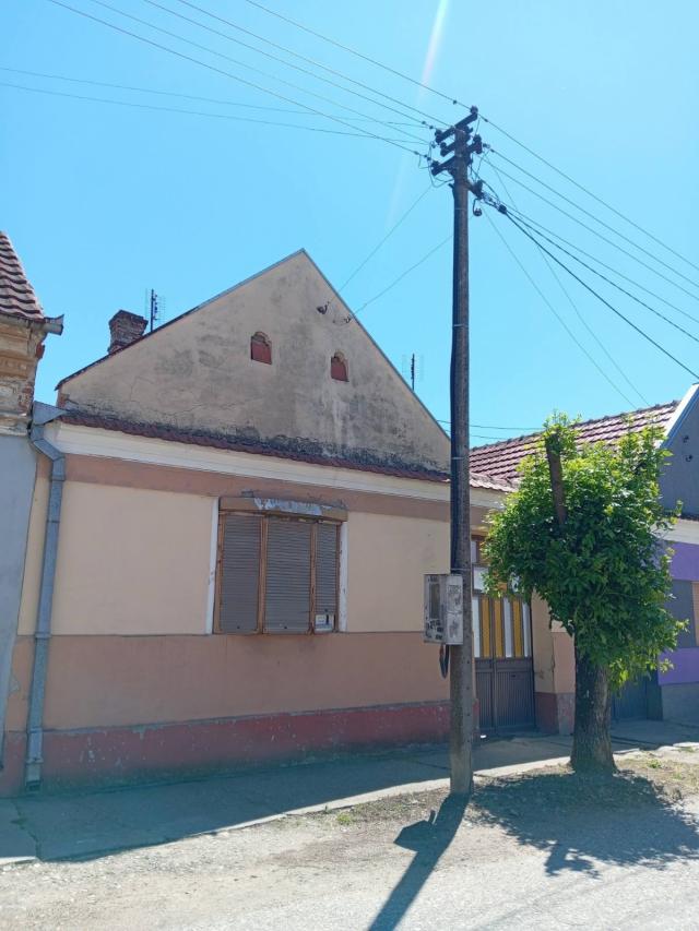 Porodična kuća u Beloj Crkvi – mirna lokacija, blizu centra