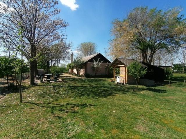 Kompletno sređen salaš, kuća 60m2, zemljište 25. 875m2 - Čurug