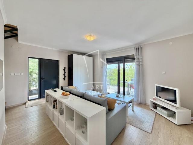 Kompletno opremljena kuća ID#15008