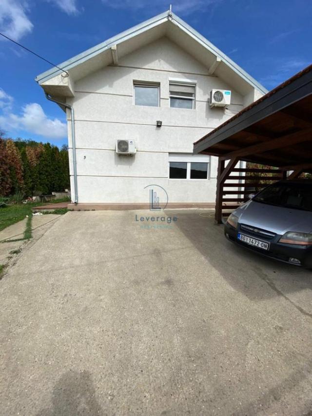 Kuća, Mali mokri lug, 180 m2
