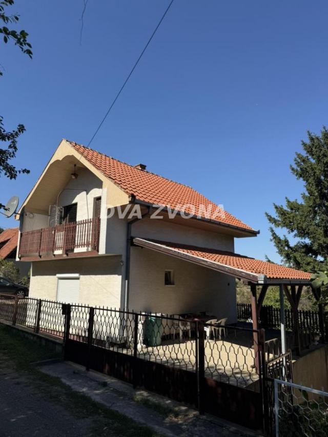 SNIŽENO-HITNA PRODAJA-KUĆA U SELU- ČORTANOVCI– PLAC 12 ARI, MIR I ZELENILO