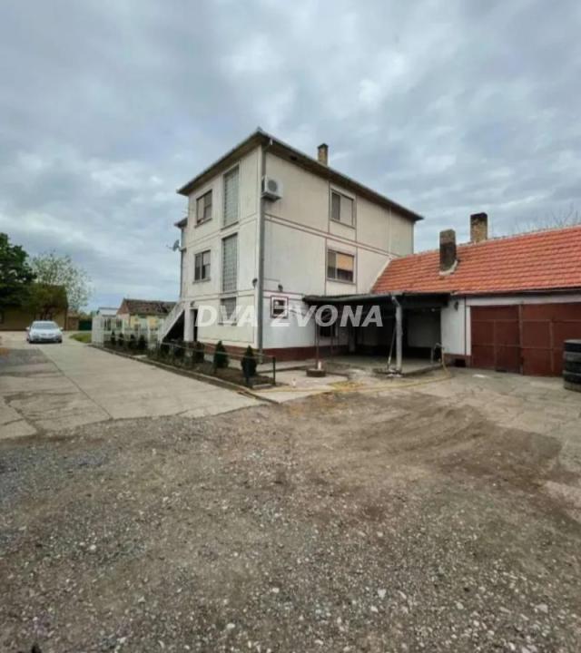 FARKAŽDIN-SEOSKO IMANJE SA VELIKIM POTENCIJALOM