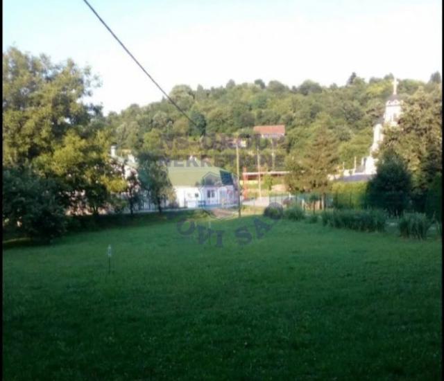 Plac na ODLICNOJ lokaciji