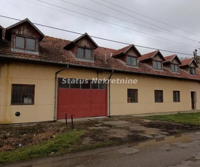 Bačko Gradište-Uknjižen Poslovni Objekat 434 m2 u blizini Bisernog ostrva pogodan za Adaptaciju u Ap