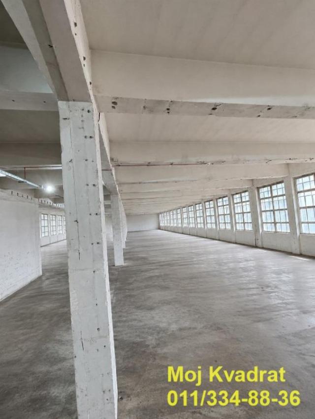 Ekskluzivna prodaja poslovnog prostora, 3720m²