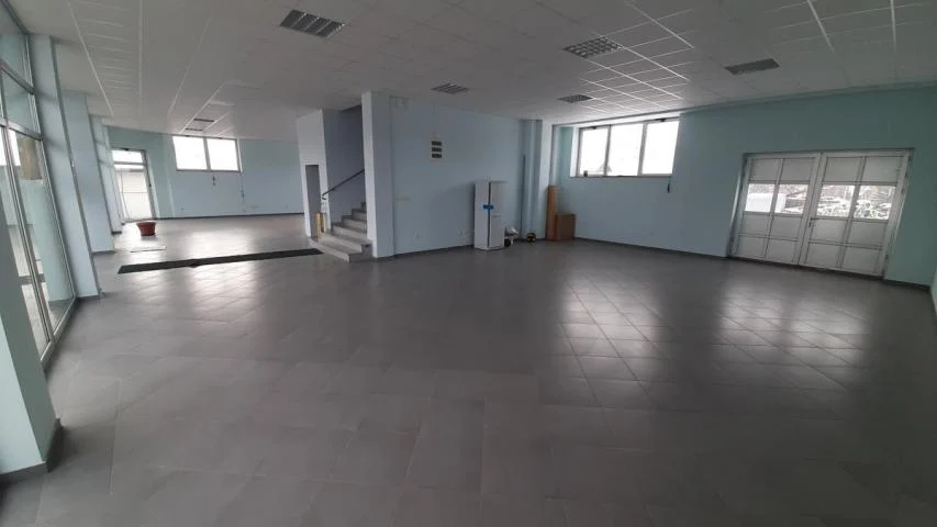 Poslovna zgrada 727m Klisa