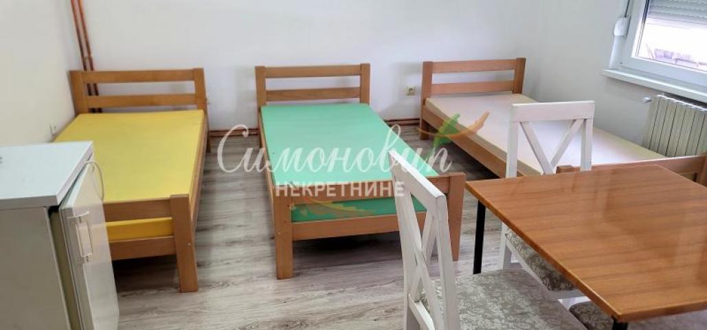 Inđija, Hostel, stambeno-poslovni prostor, 174m2, III, cg , hitna prodaja ID#1896