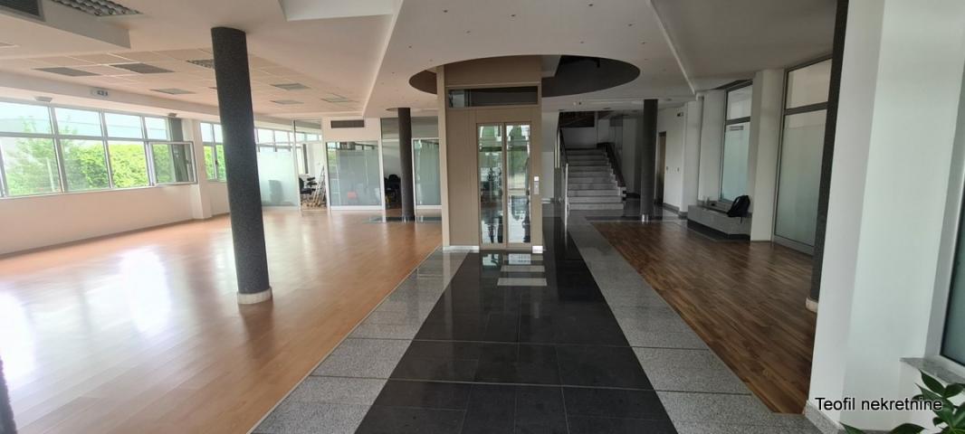 STARA PAZOVA NOVA PAZOVA 4300m2 , 3100000e