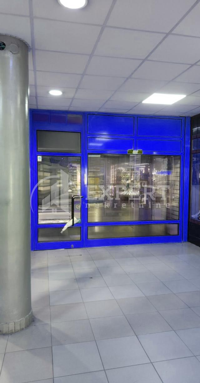 Lokal u podzemnom poslovnom centru Gorča 9,51m2, centar grada